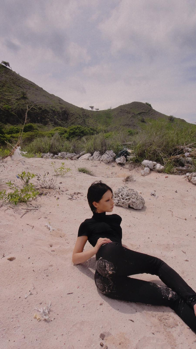 POSTER GIRL Official | British Fashion Label Serving Iconic Shapewear